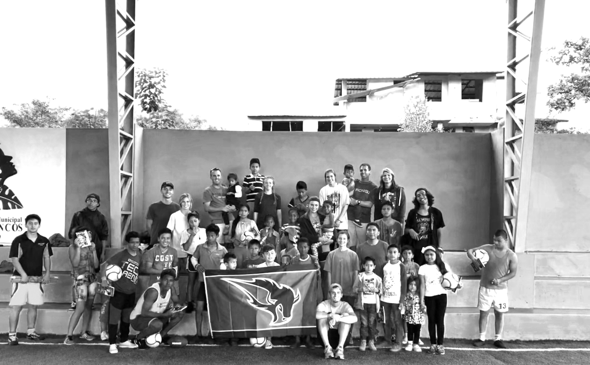 Cross-Country team serves in Ecuador – The Bison